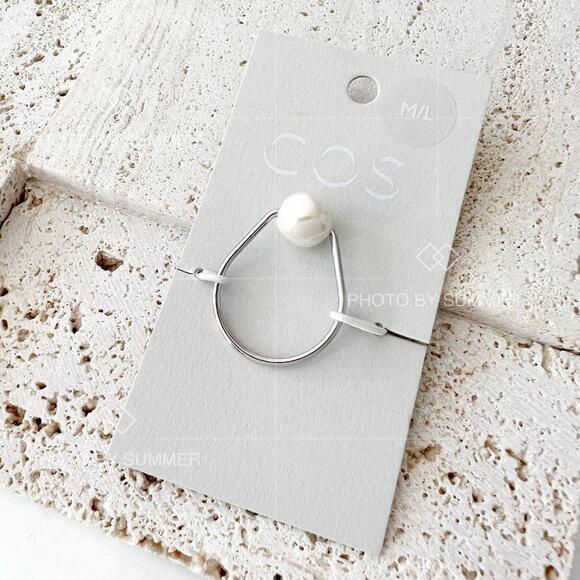 COS | Jewelry | Cos Glass Pearl Ring Size Ml | Poshmark